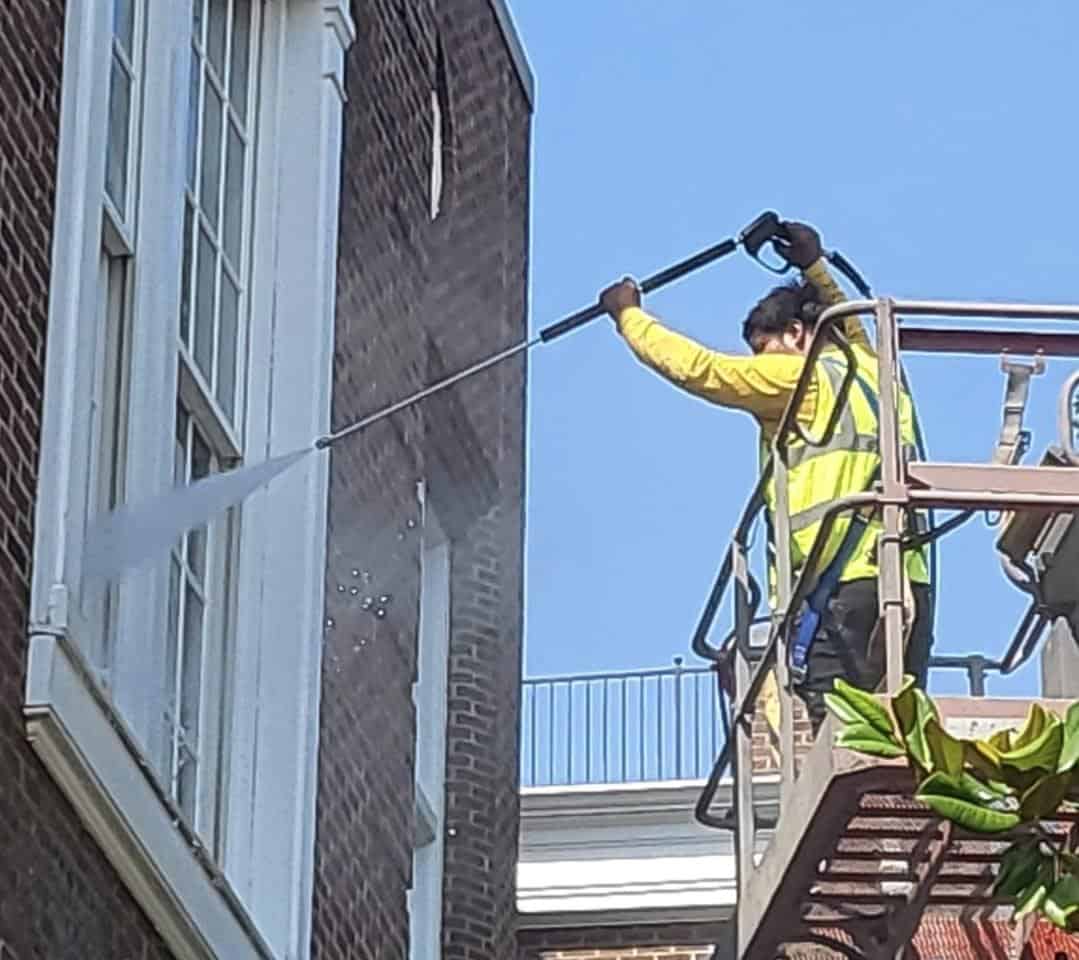 Building Pressure Washing Services for Commercial and Residential ...